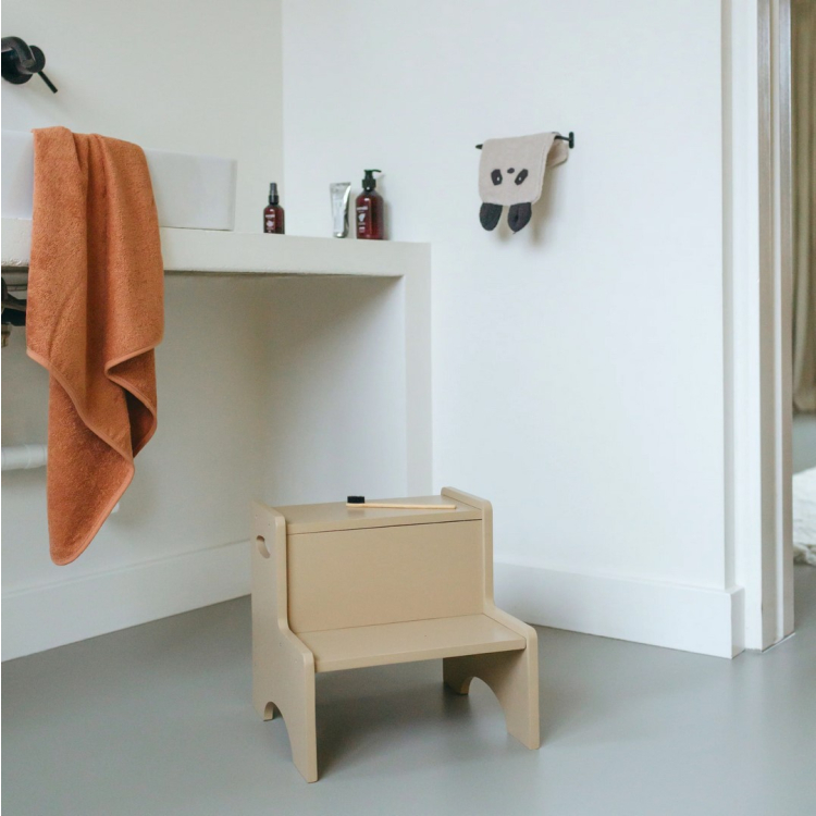 Stupátko Step Up Stool Beige | Elarte